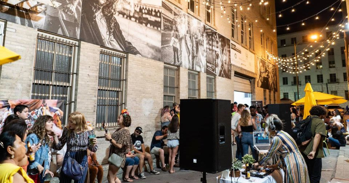 Jazz In The Alley - Small World Jam in San Antonio at Peacock Alley