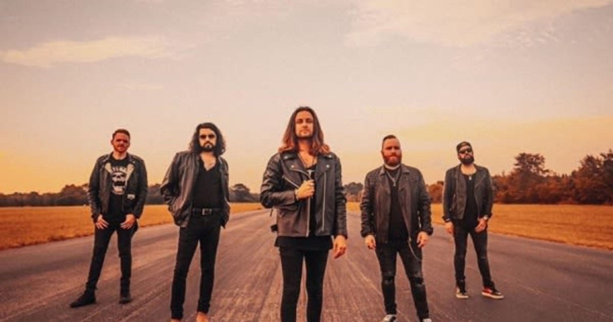 True Villains Live at Moonshine Beach in San Diego at Moonshine