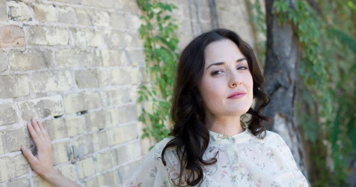 Liz Morphis and the Violet Crown Revue in Austin at The Elephant