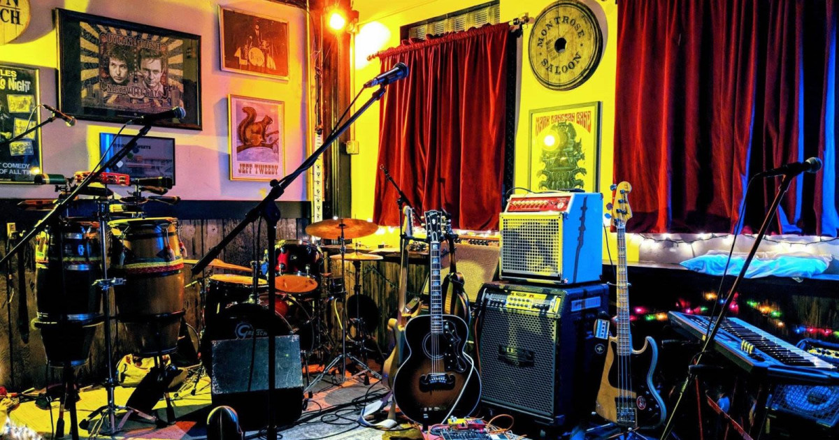 The Fighting Side, Aaron Kelly Band in Chicago at Montrose Saloon