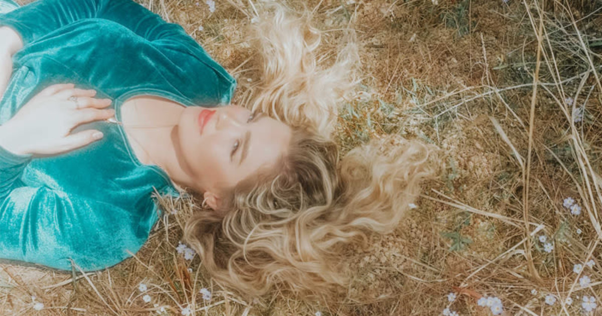 Claire Vandiver in Los Angeles at The Hotel Cafe