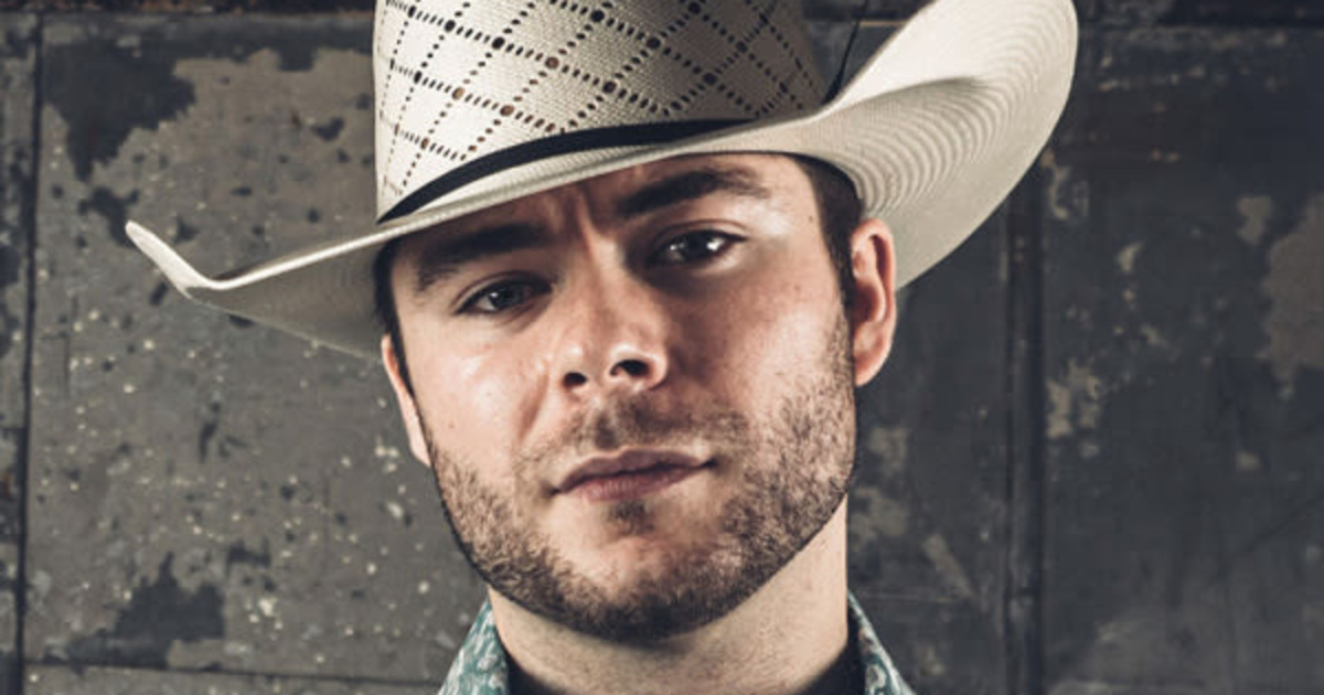 Triston Marez Live in Concert at Moonshine Beach in San Diego at