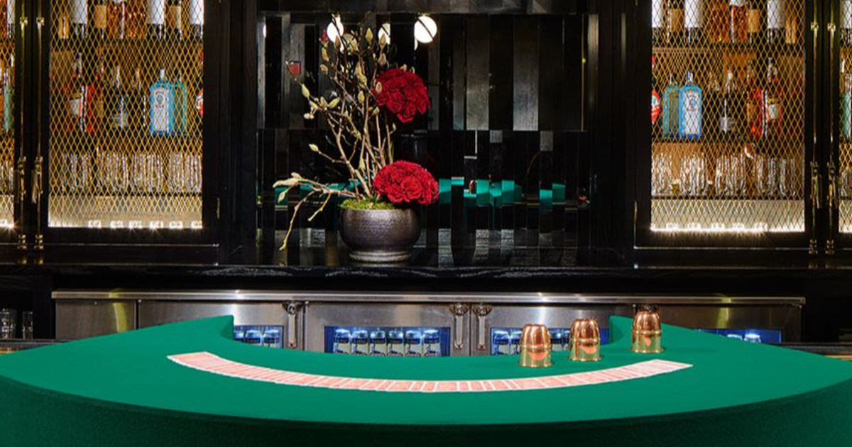 The Performance Bar in Chicago at Chicago Magic Lounge