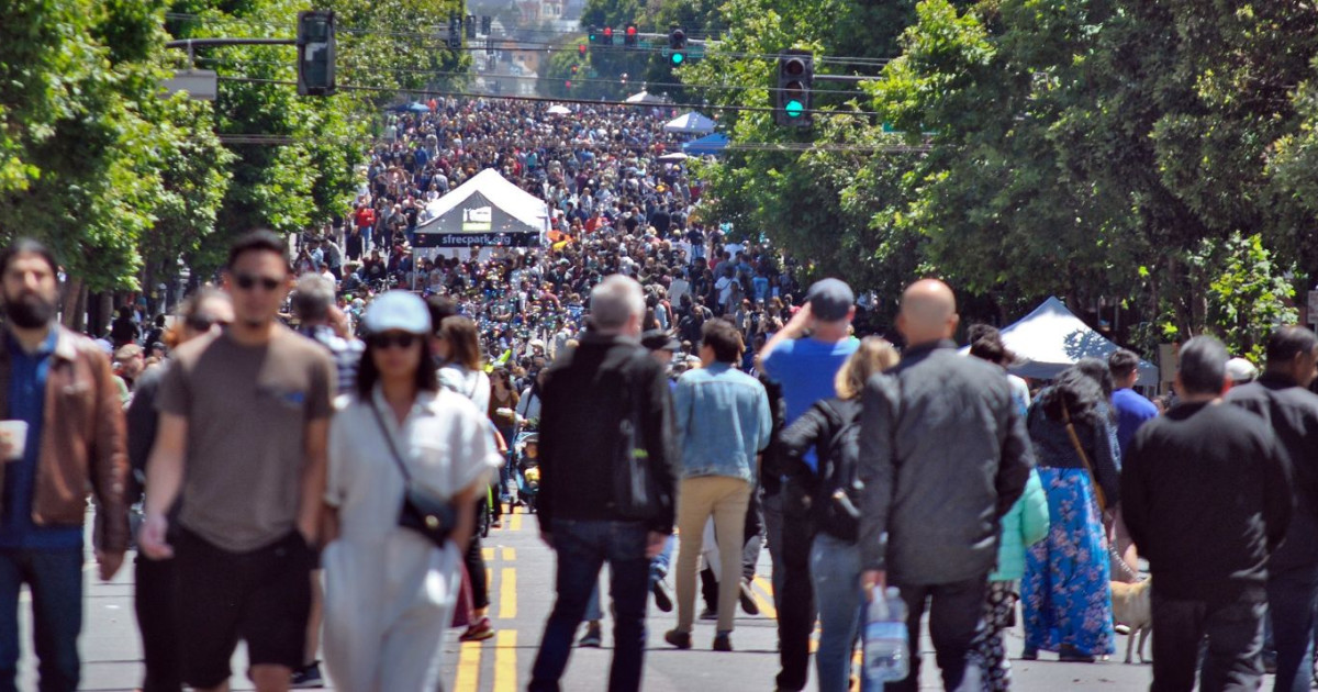 Sunday Streets: Mission in The Bay Area at Valencia St