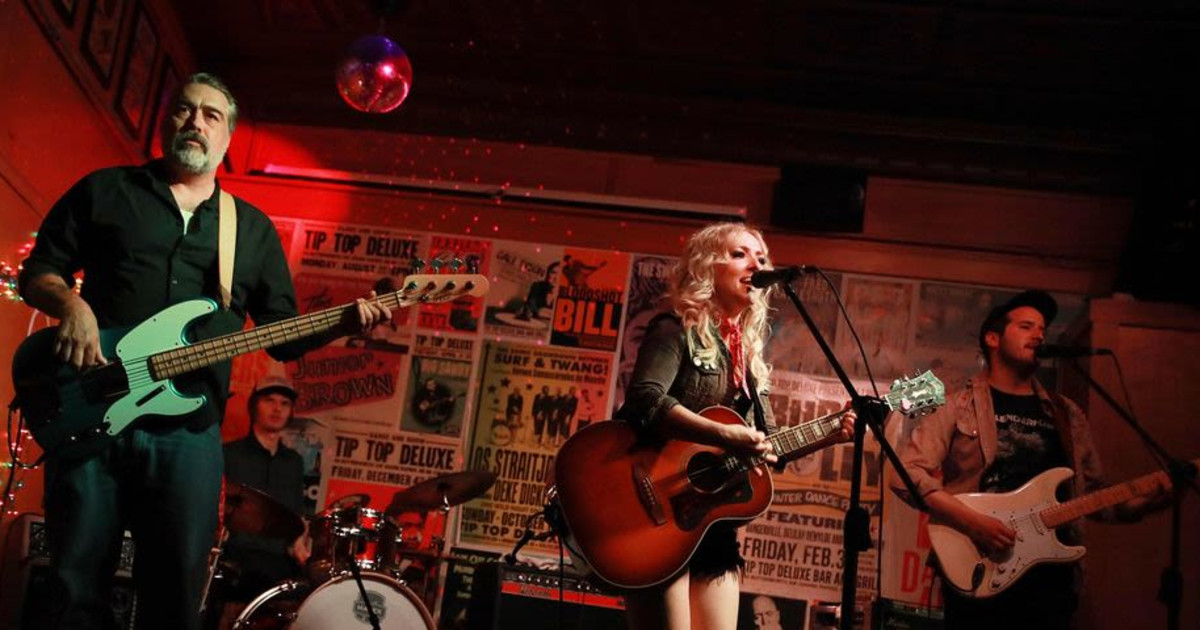 The Rachel Brooke Band in Indianapolis at Duke's Honky Tonk