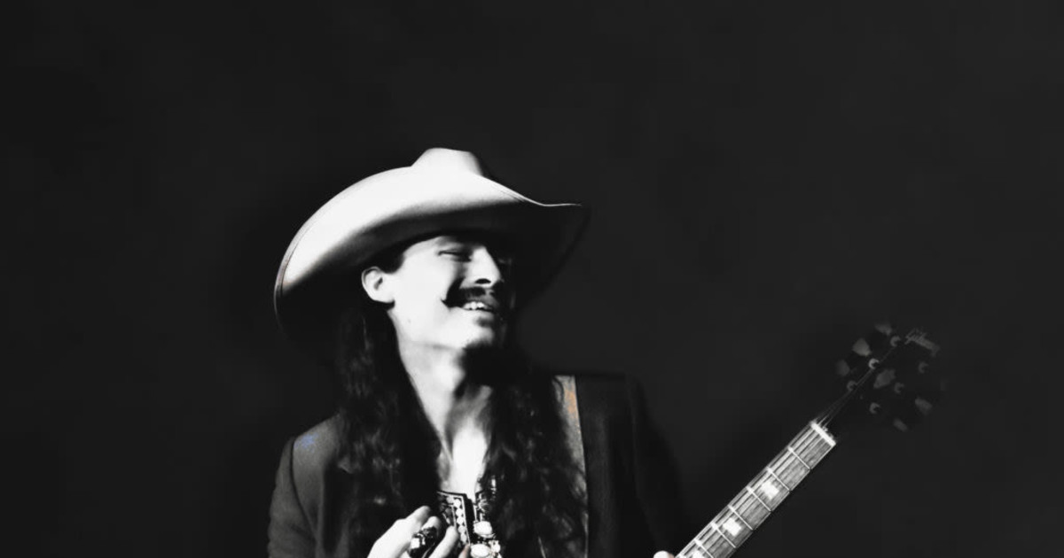 Paul Val in Austin at The Saxon Pub