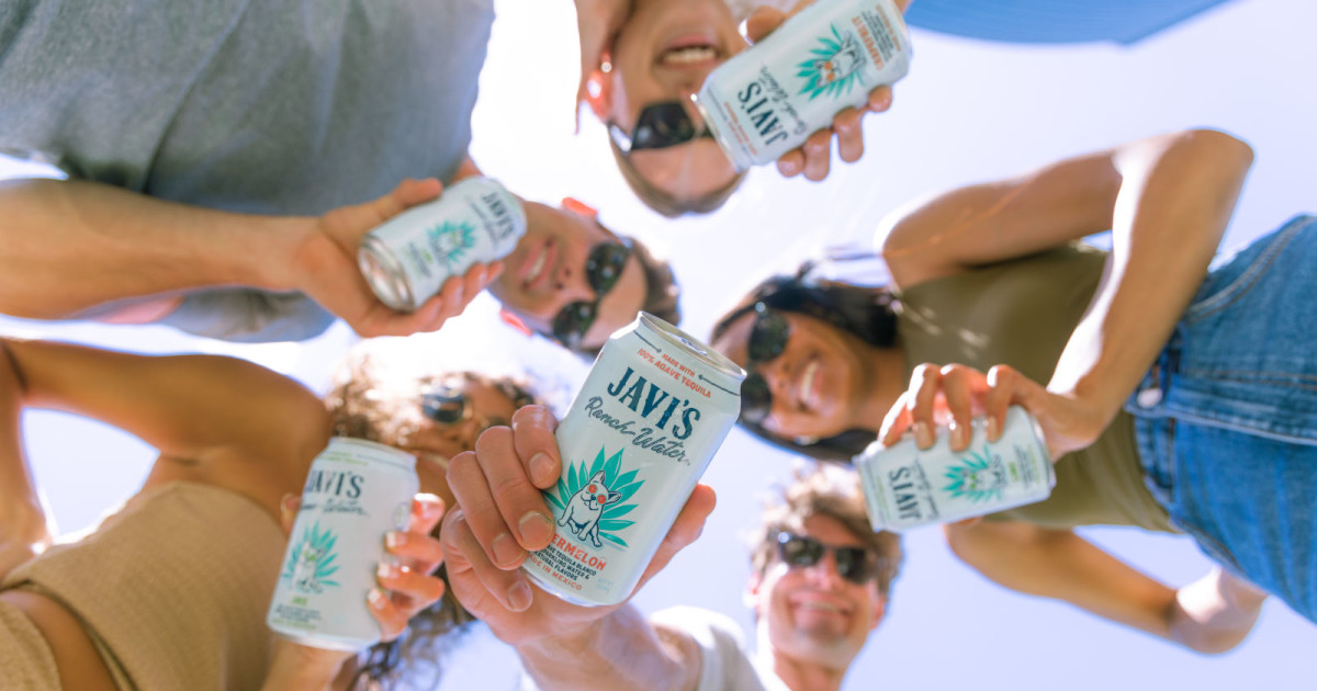 Javi's Yappy Hour in Chicago at Easy Does It