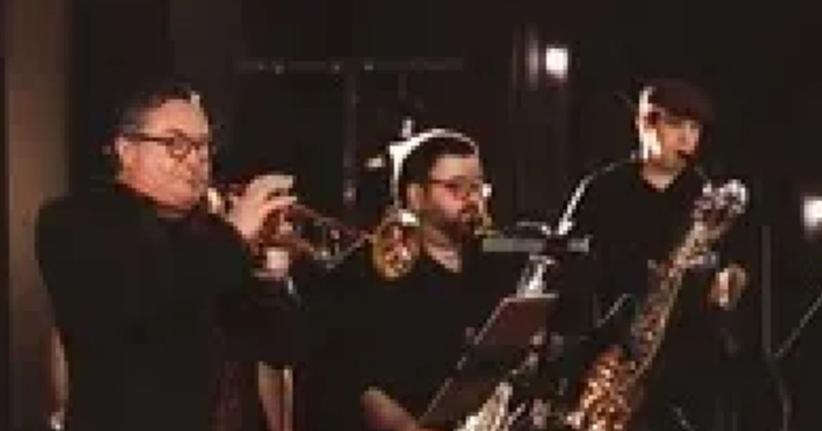 Violet Crown Review featuring Liz Morphis, Waxahachie Horns in