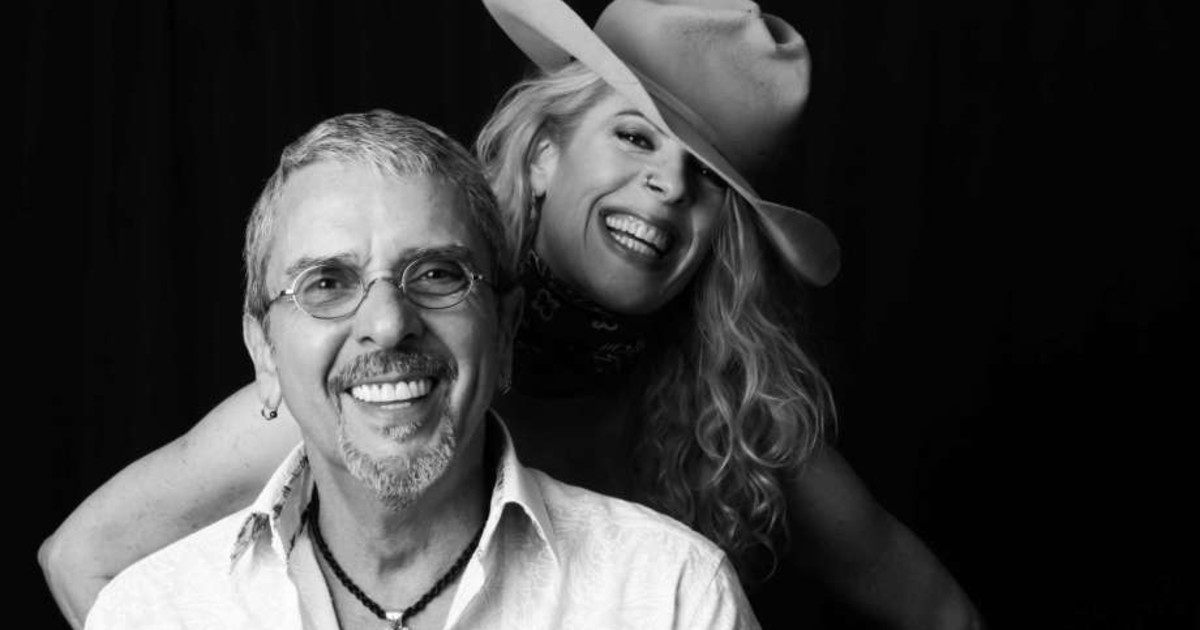 Bobby Whitlock & Coco Carmel in Austin at The Saxon Pub