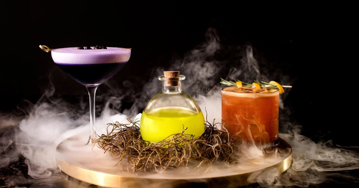 Hocus Pocus Pop-Up Bar & Sanderson Sisters Experience in