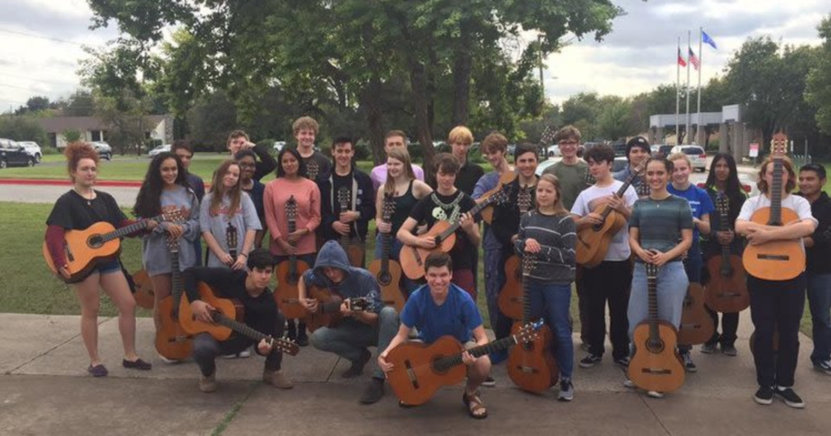 Live Music: National Award Winning McCallum Classical Guitar