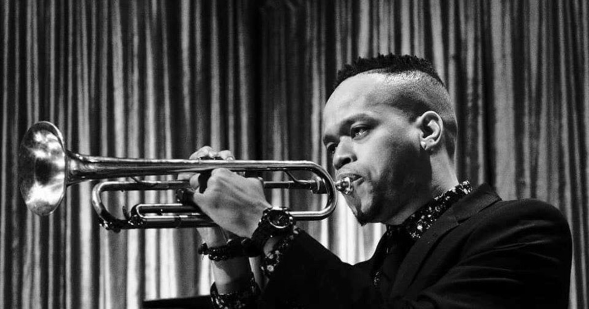 Chalis O'neal Trio in Liberty at Johnnie's Jazz Bar and Grille