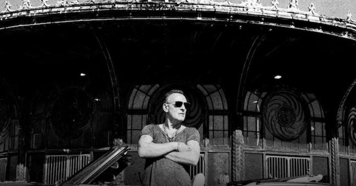 Bruce Springsteen in Chicago at Wrigley Field