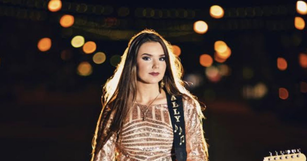 Ally Venable in San Antonio at Sam's Burger Joint