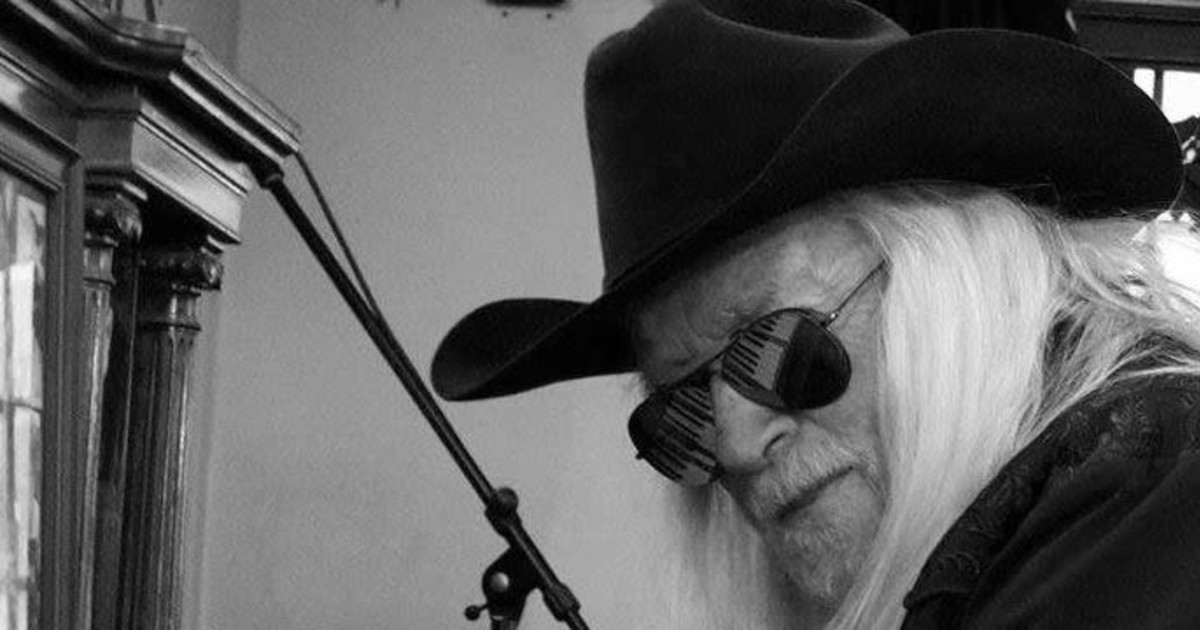 In The Round with John Scott Sherrill, Jay Knowles, Dennis