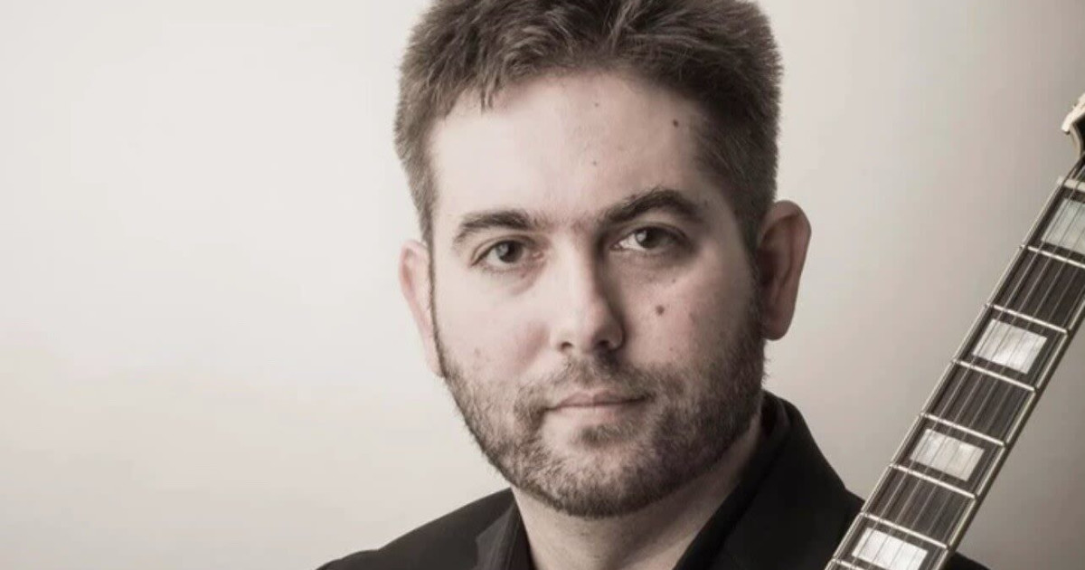 Golden Hour featuring Andrew DiRuzza Duo in Chicago at Epiphany