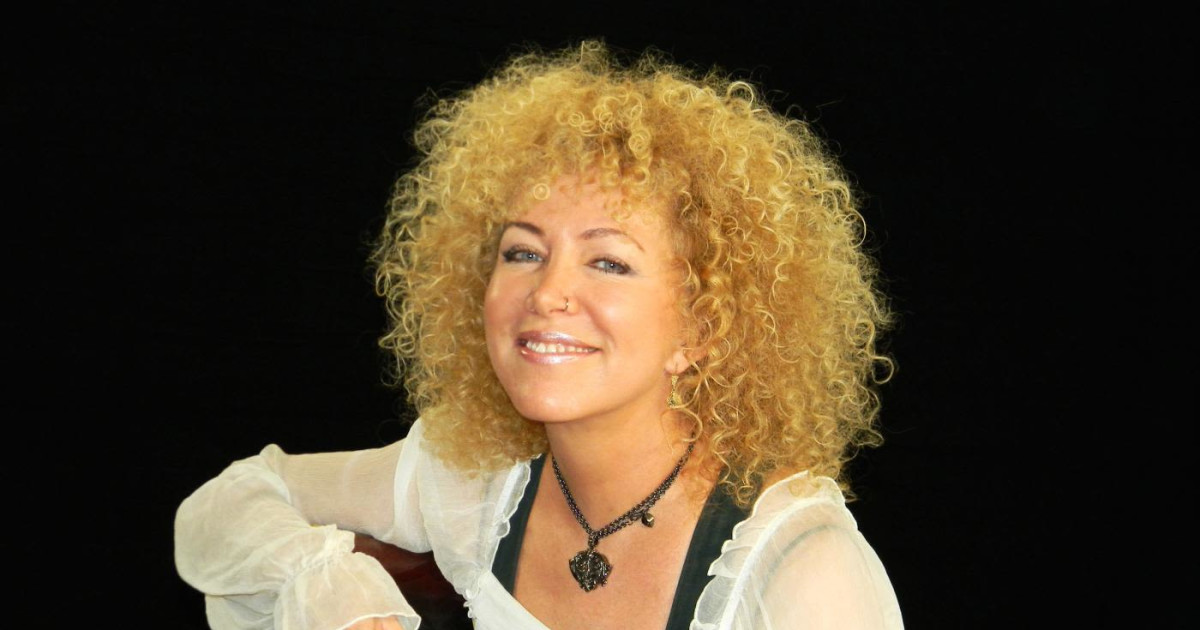 Jennie DeVoe in Indianapolis at The Rathskeller