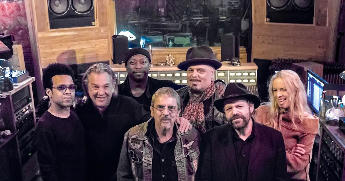 Bobby Whitlock & CoCo Carmel in Austin at The Saxon Pub