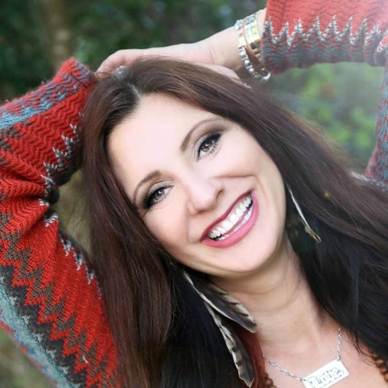 Wendy Colonna in Austin at One 2 One Bar