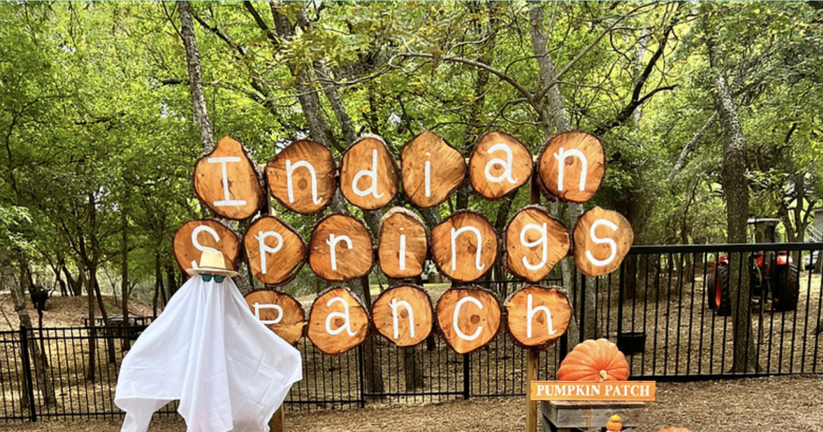 Indian Springs Ranch Pumpkin Patch in Manchaca at Indian Springs