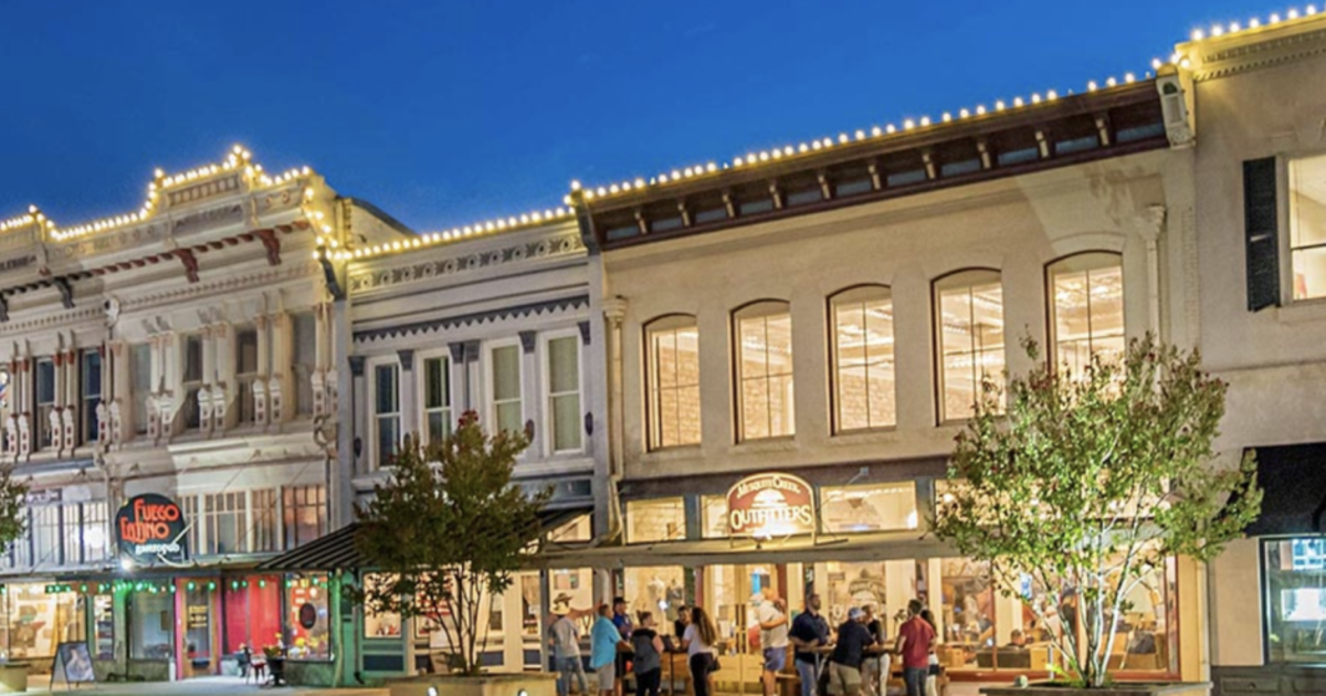 Ghosts of Georgetown: Square Ghost Hunting Tour in Georgetown at