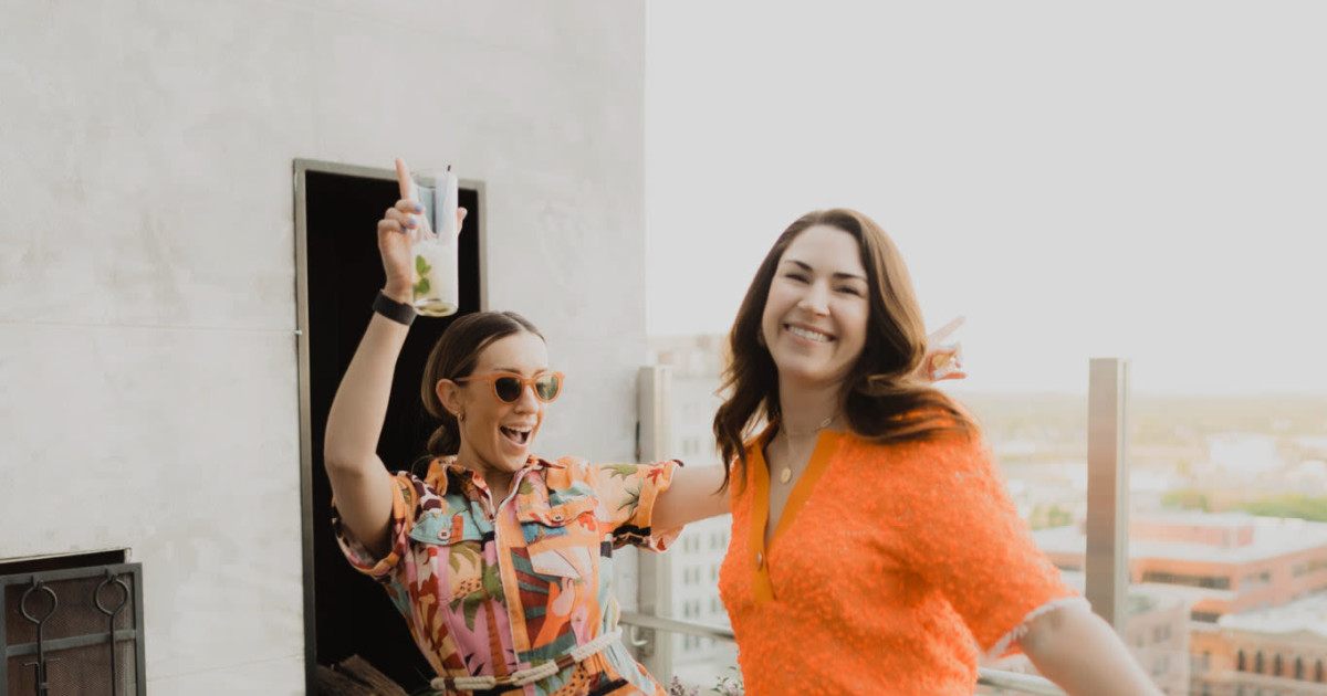 Sunday Sips & Sounds in Nashville at Noelle