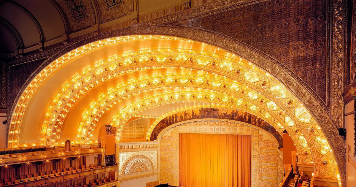 Experience Elf in Concert at Chicago’s Auditorium Theatre in