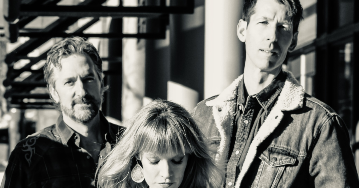 Mackenzie Rae & Buckshot Moon - IN THE BAR in Boulder at The Velvet