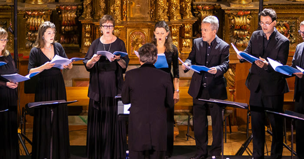 Tallis Scholars While Shepherds Watched Peter Phillips,