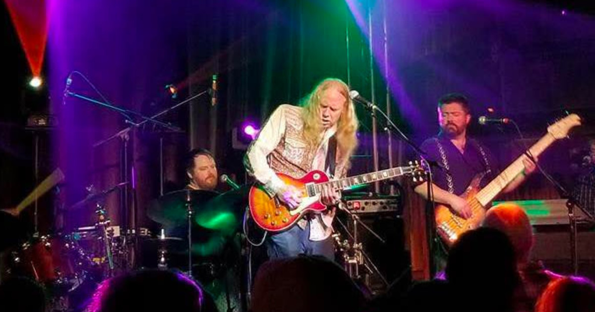 Patterns Fly: Andy Coe, D’Vonne Lewis & Galen Clark Trio in