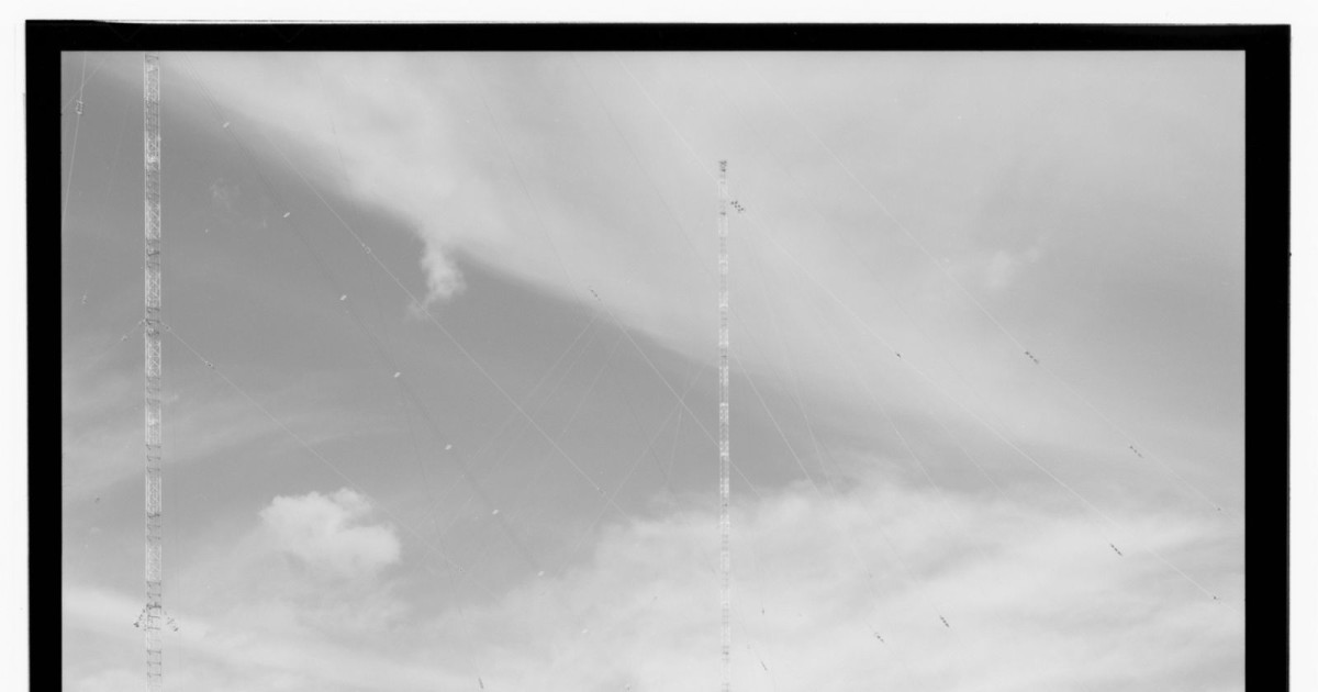 John Mailander’s FORECAST with Paper Wings at Dee’s Lounge, Live