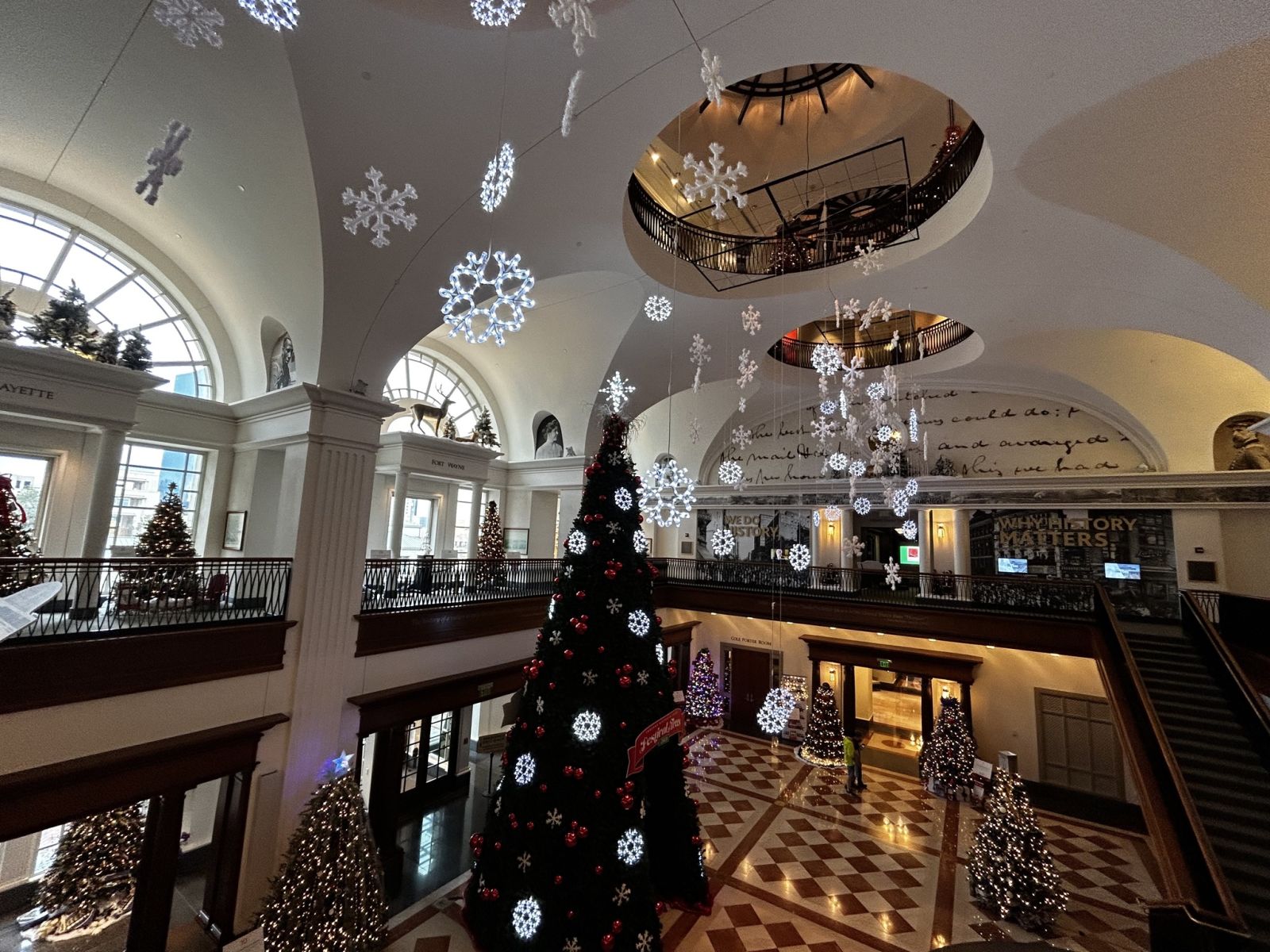 Must-See Christmas Lights In Indy