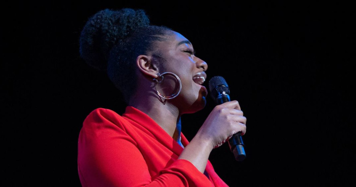 Samara Joy A Joyful Holiday featuring The McLendon Family in