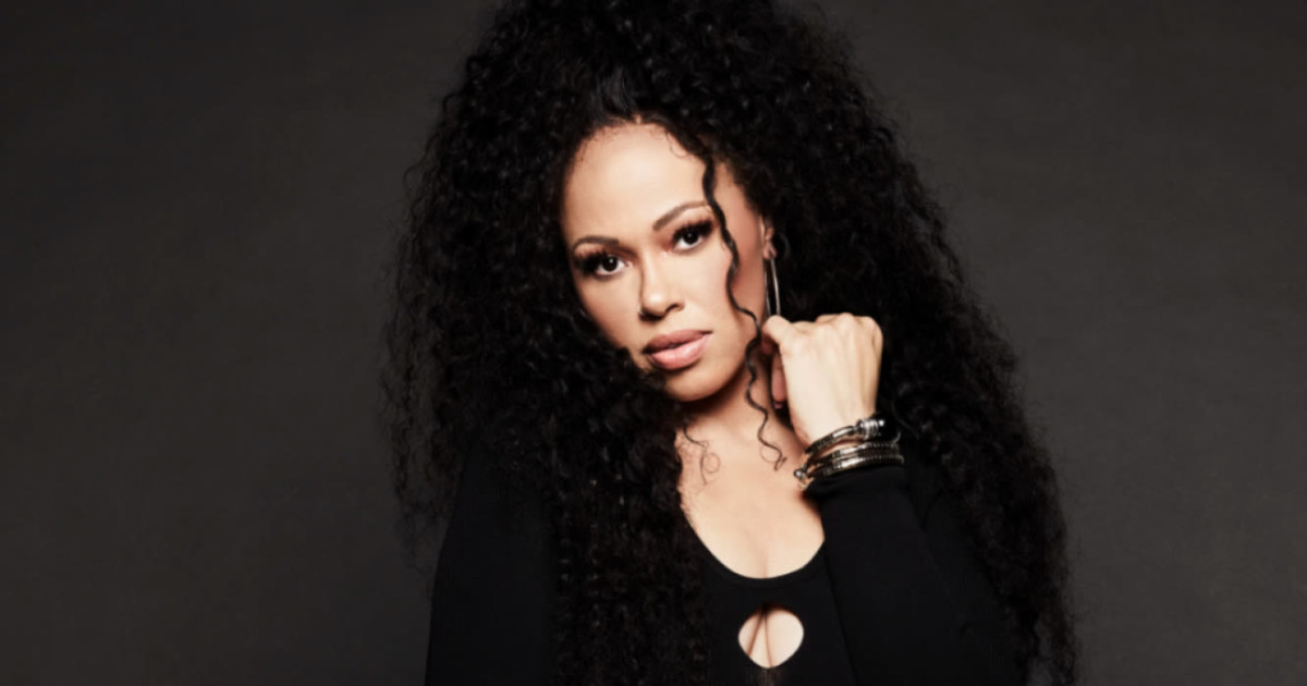 Elle Varner Unplugged in Nashville at City Winery