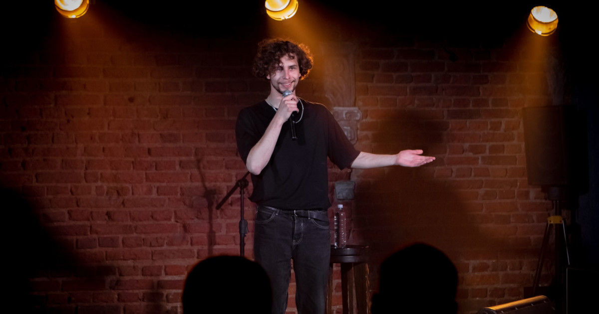 Comedy in Chicago at Gallery Cabaret