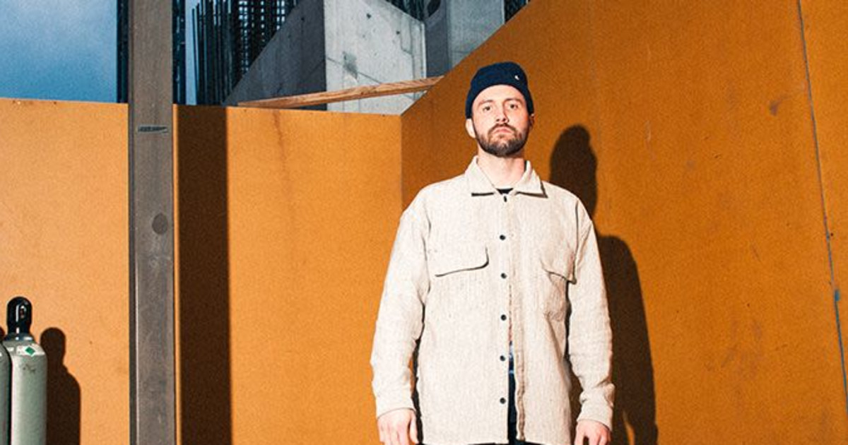 Ruston Kelly – The Too Chill To Kill Tour in Brooklyn at Music Hall