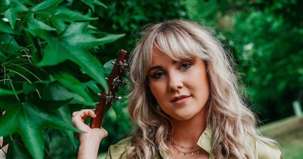 Savannah Burrows with Molly Forbes & Maura Streppa in Nashville