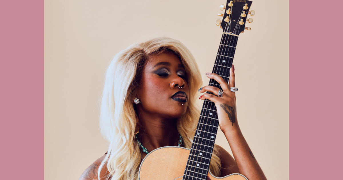 Kara Jackson in Chicago at Old Town School of Folk Music