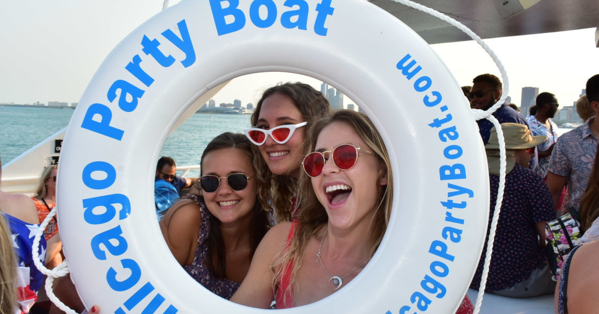 Booze Cruises on Lake Michigan in Chicago at Lake Michigan