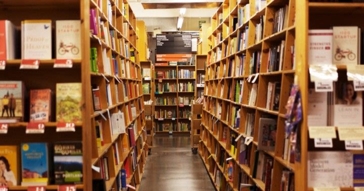 Elizabeth Mehren With Saron Khut & Emmanuel Turaturanye in