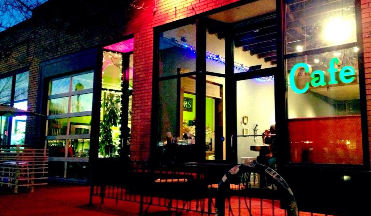 The Best Late Night Coffee Shops & Places To St...
