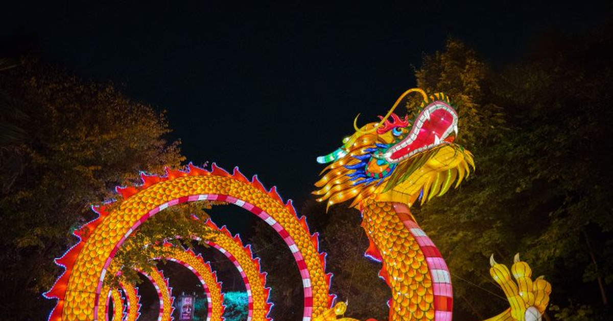 Animals Aglow Lantern Festival in St. Louis at St. Louis Zoo