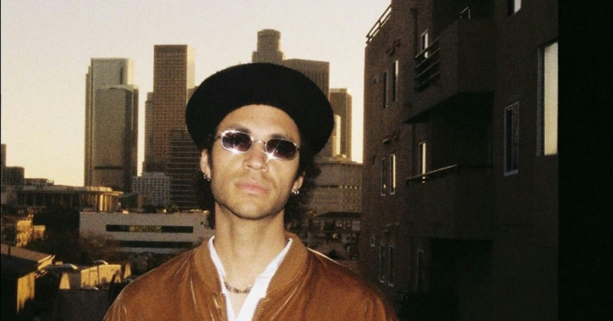 Noah Barker in Los Angeles at The Silverlake Lounge