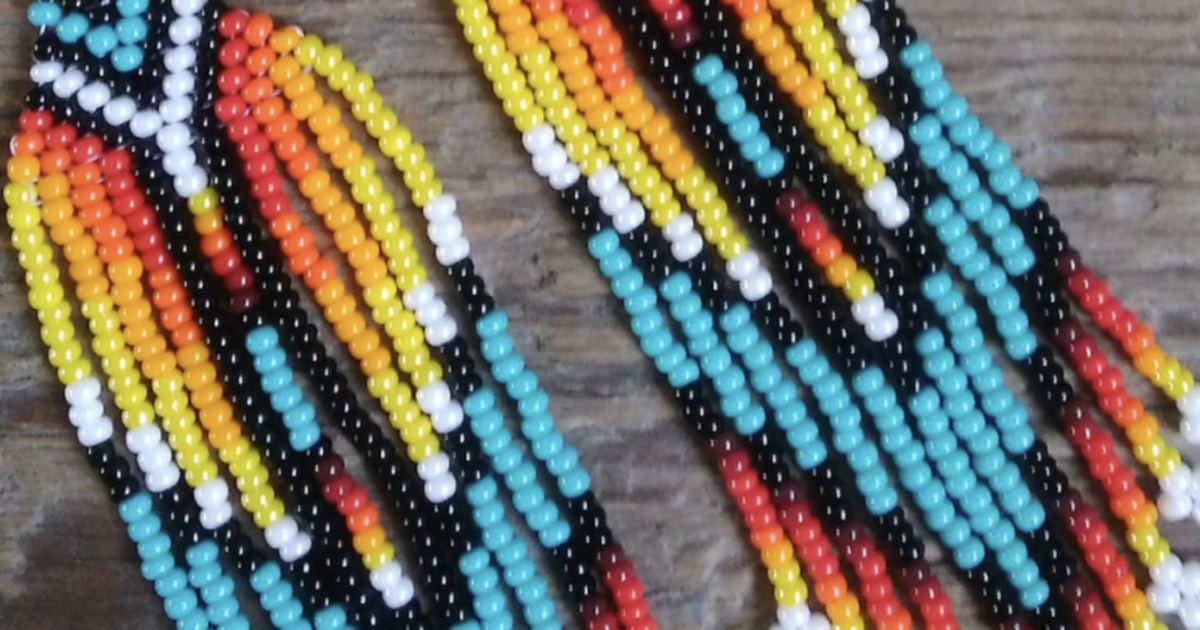 Open Beading Class in Chicago at American Indian Center