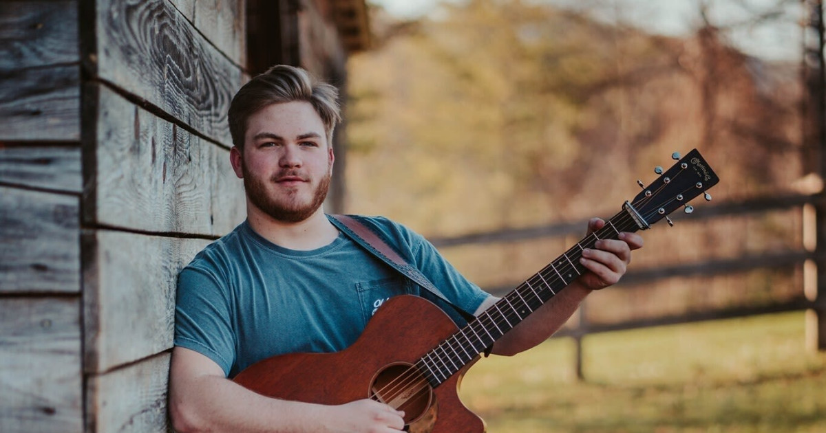 Lunch Time Tunes Feat. Mason Parker in Nashville at The Listening