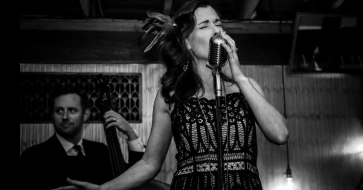 Noelle Goforth & Tyler Jackson at Bar 301 in San Antonio at Bar 301