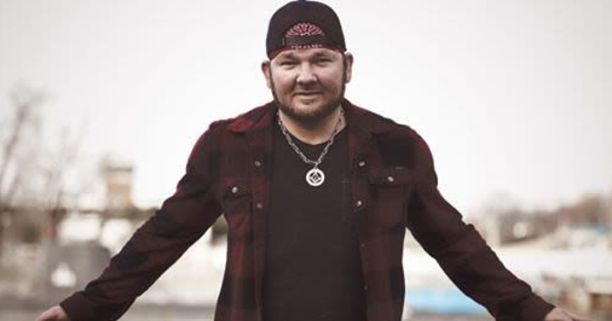 Stoney Larue with Whitey Johnson, George Shingleton in