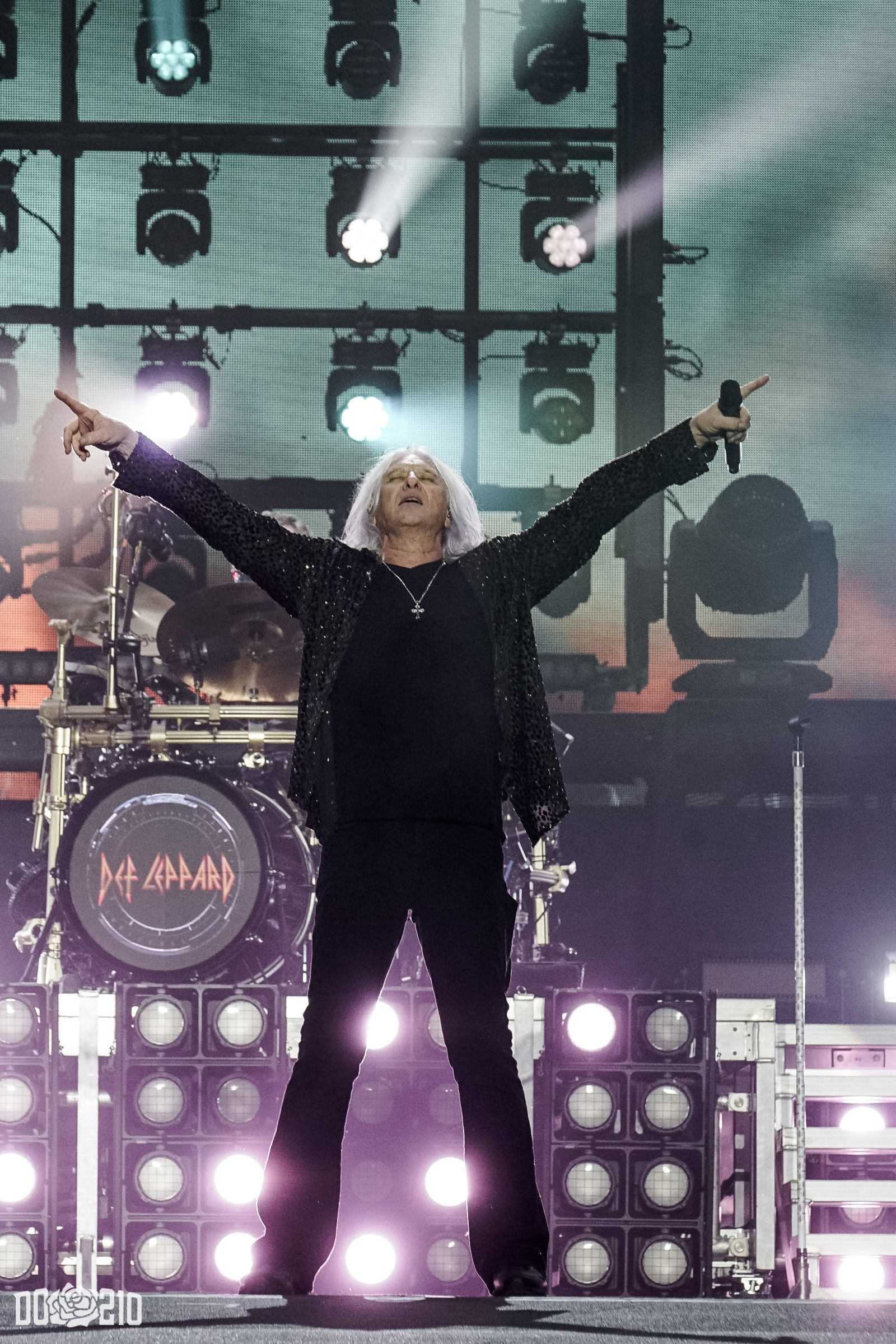 Photos: Def Leppard & Journey at the Alamodome