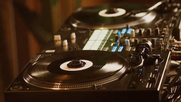 Best Vinyl Record Bars