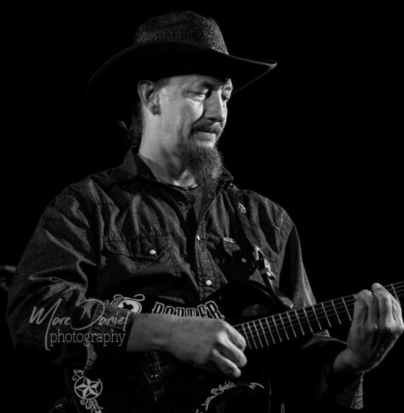 Bo Porter Acoustic Pickers Circle in Fredericksburg at